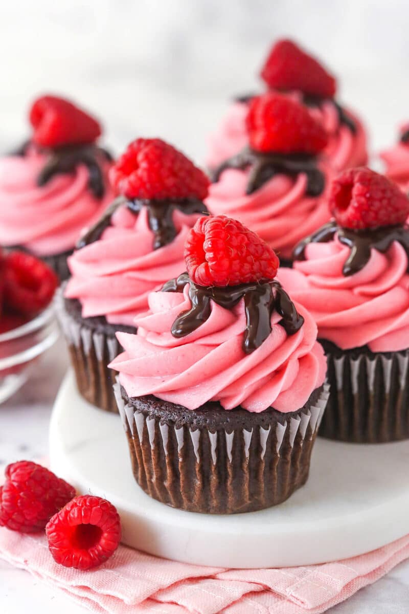 Raspberry Chocolate Cupcakes - Food Crazies
