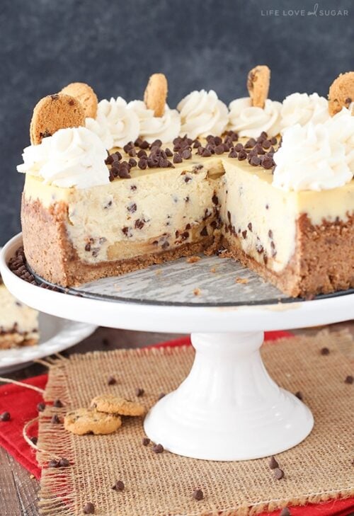 Chocolate Chip Shortbread Cheesecake | Chocolate Chip Cake Recipe