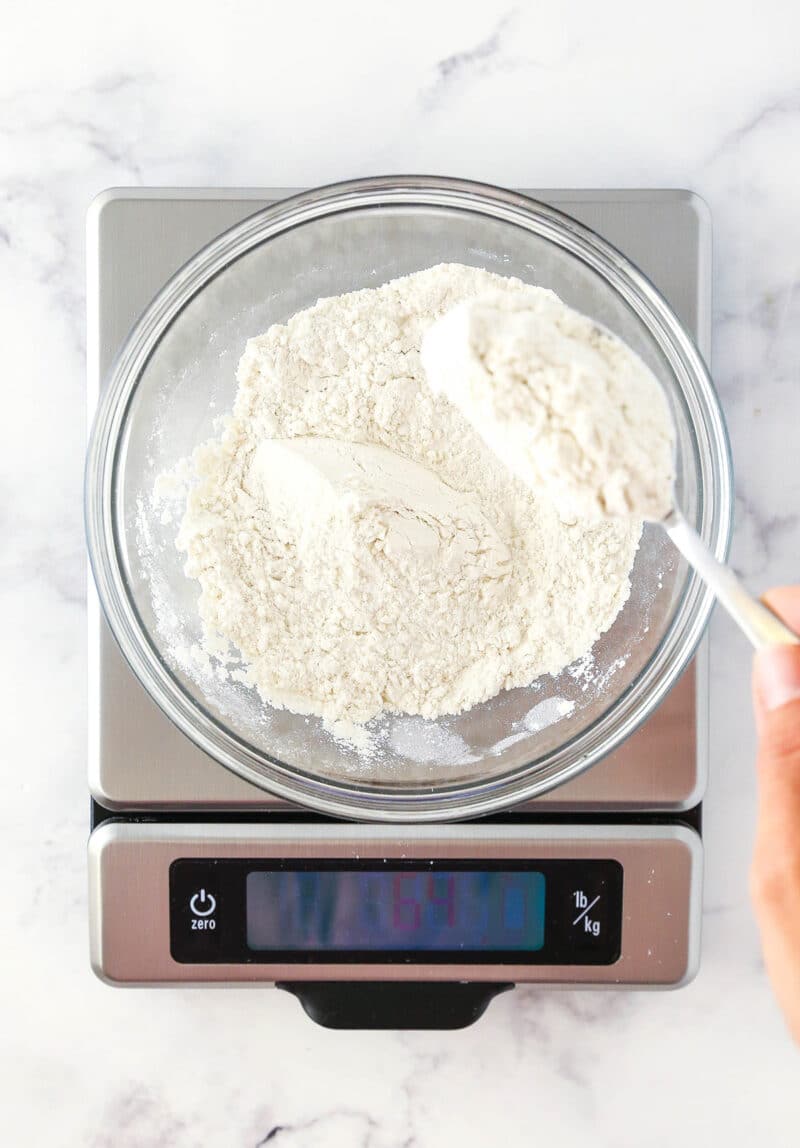 How to Measure Flour Precisely Every Time | Life Love & Sugar