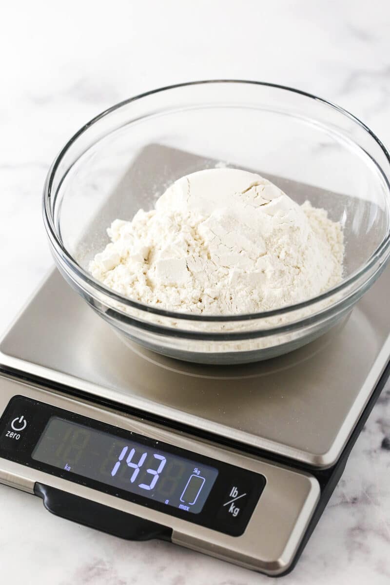 How to Measure Flour Precisely Every Time | Life Love & Sugar