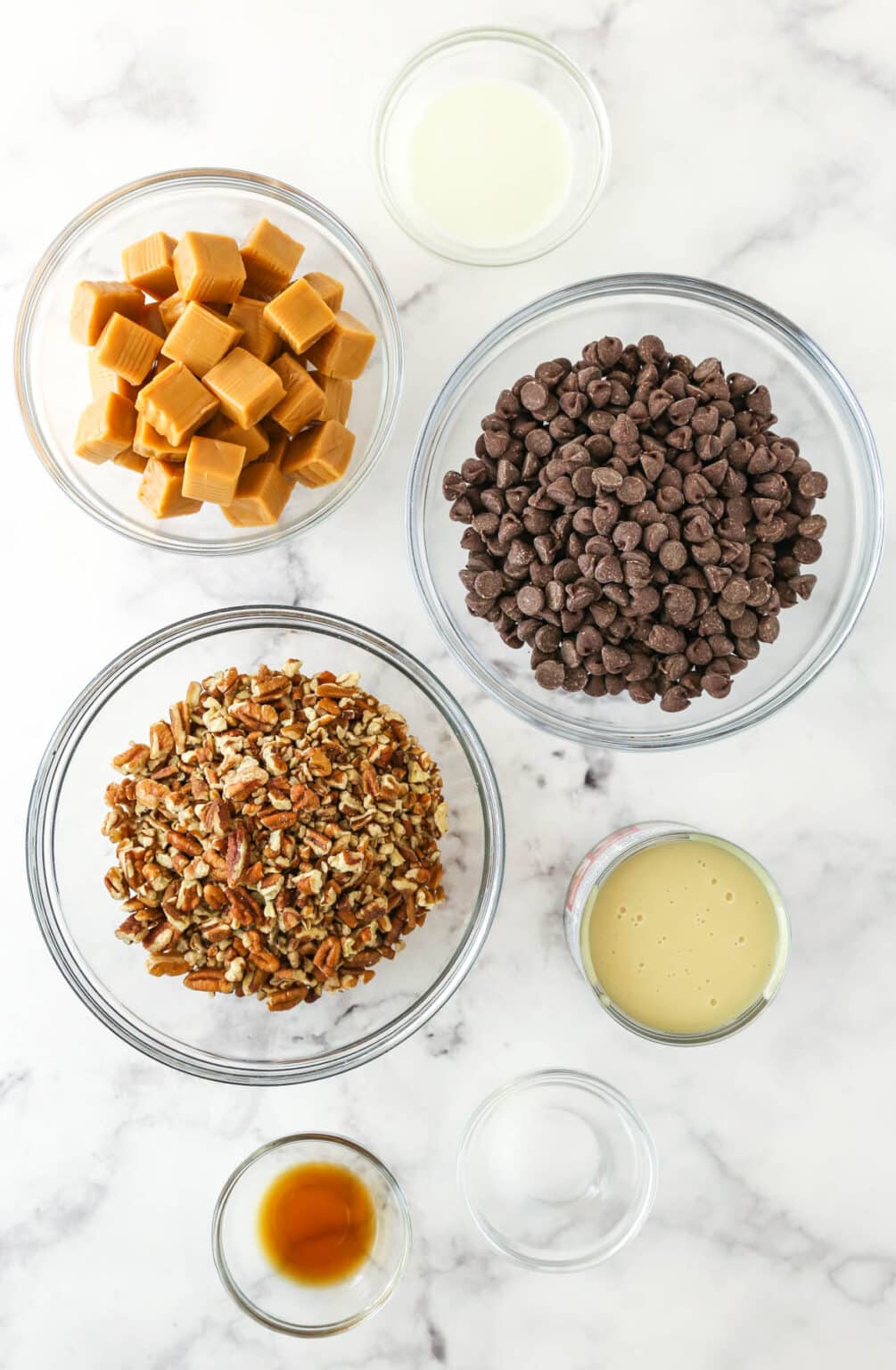 Easy Caramel Pecan Turtle Fudge | Life Love and Sugar