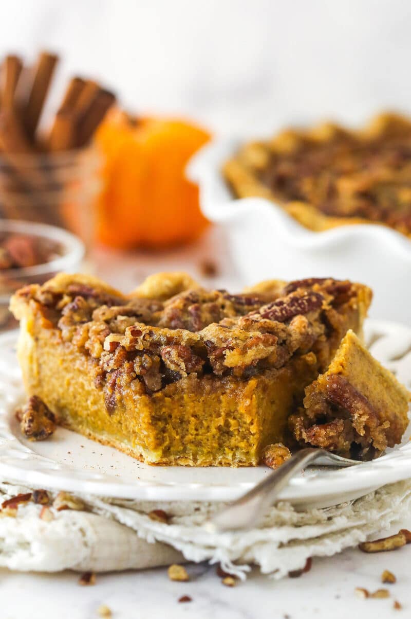 Praline Pumpkin Pie l Life, Love, and Sugar